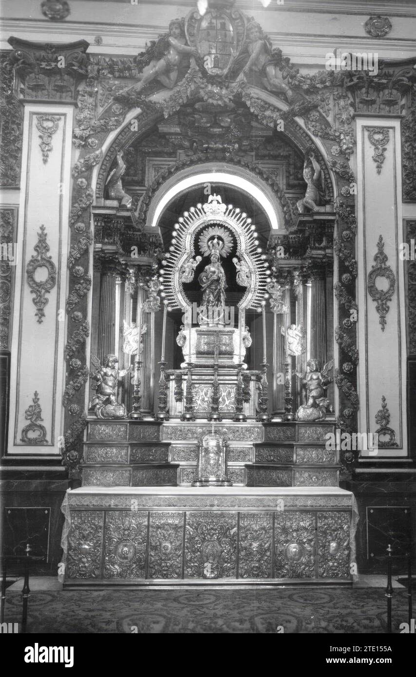 Attached chapel hi-res stock photography and images - Alamy