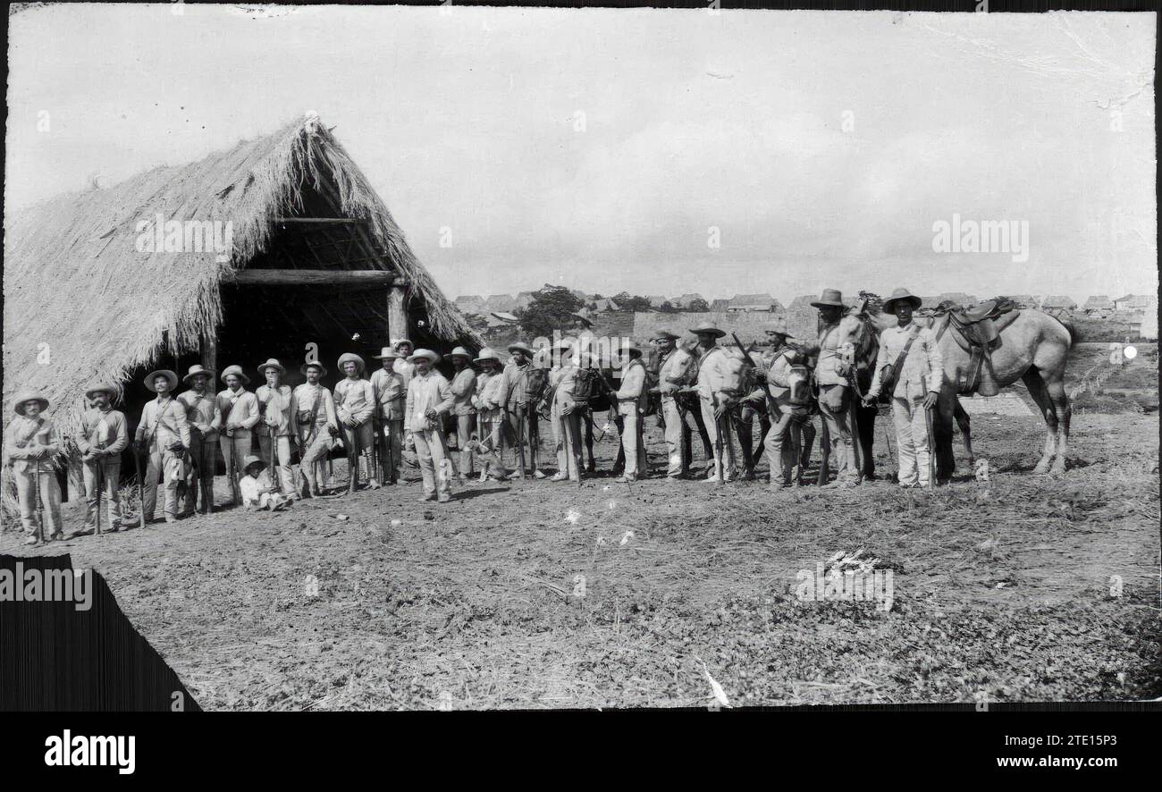 Cuba, 1897. A battalion resting in the rear. Credit: Album / Archivo ...