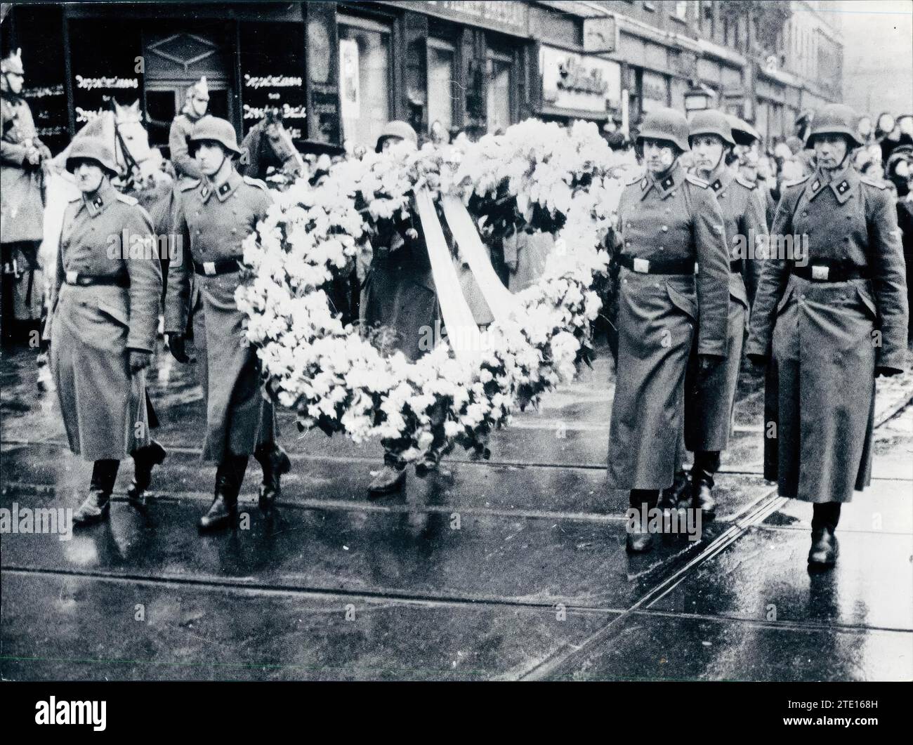 03/31/1943. The death of the German ambassador in Madrid, Hans Von ...