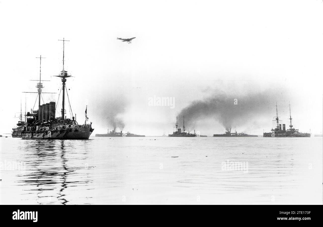 04/30/1912. An English military monoplane flying over the Assembled ...