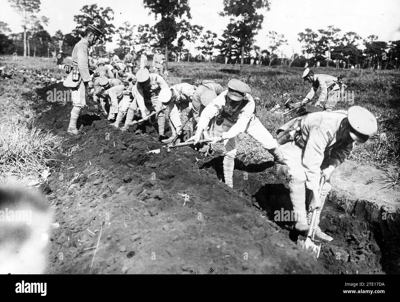 09/30/1914. From the Japanese army. Japanese Army Engineer Soldiers ...