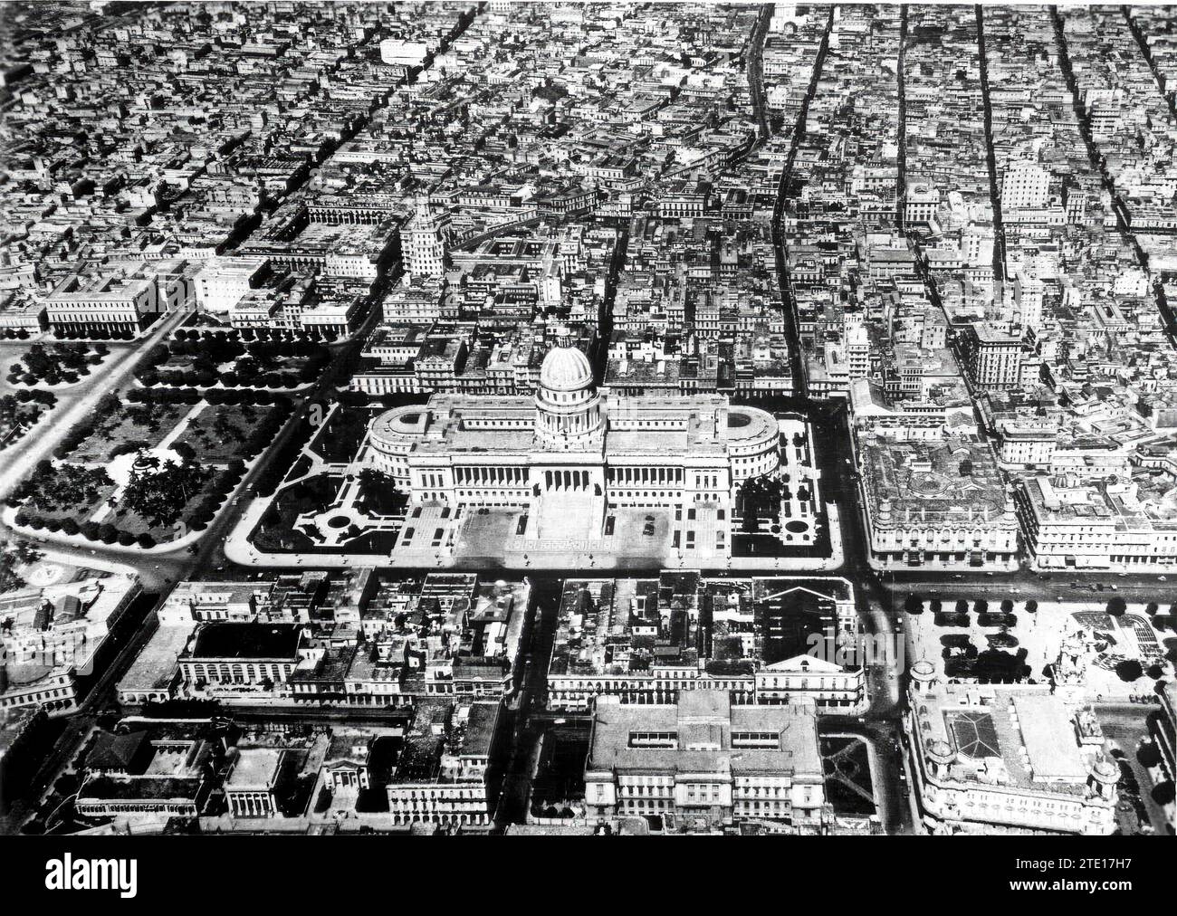 Aerial view of Havana (Cuba), 1950 (CA.). In the center of the image ...