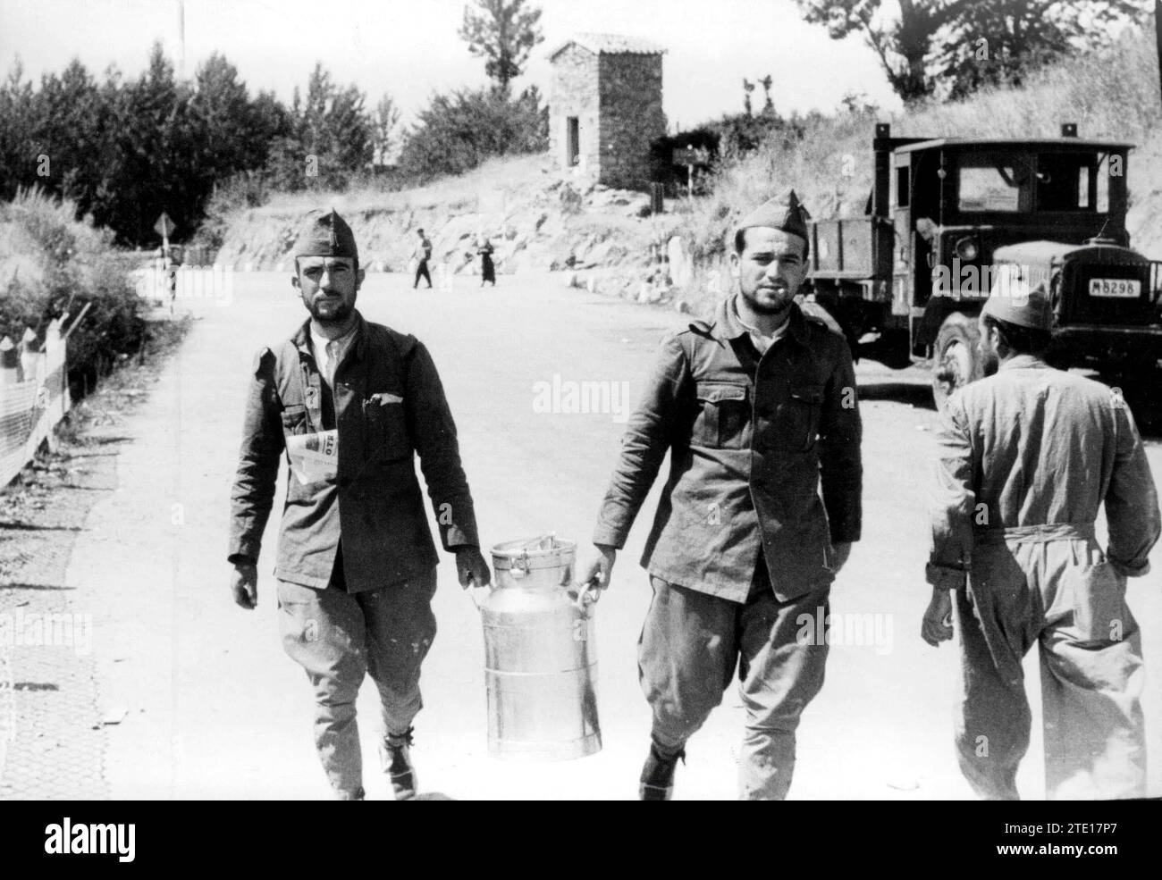 08/31/1936. Soldiers Heading To The First Outposts, To Bring Coffee To ...