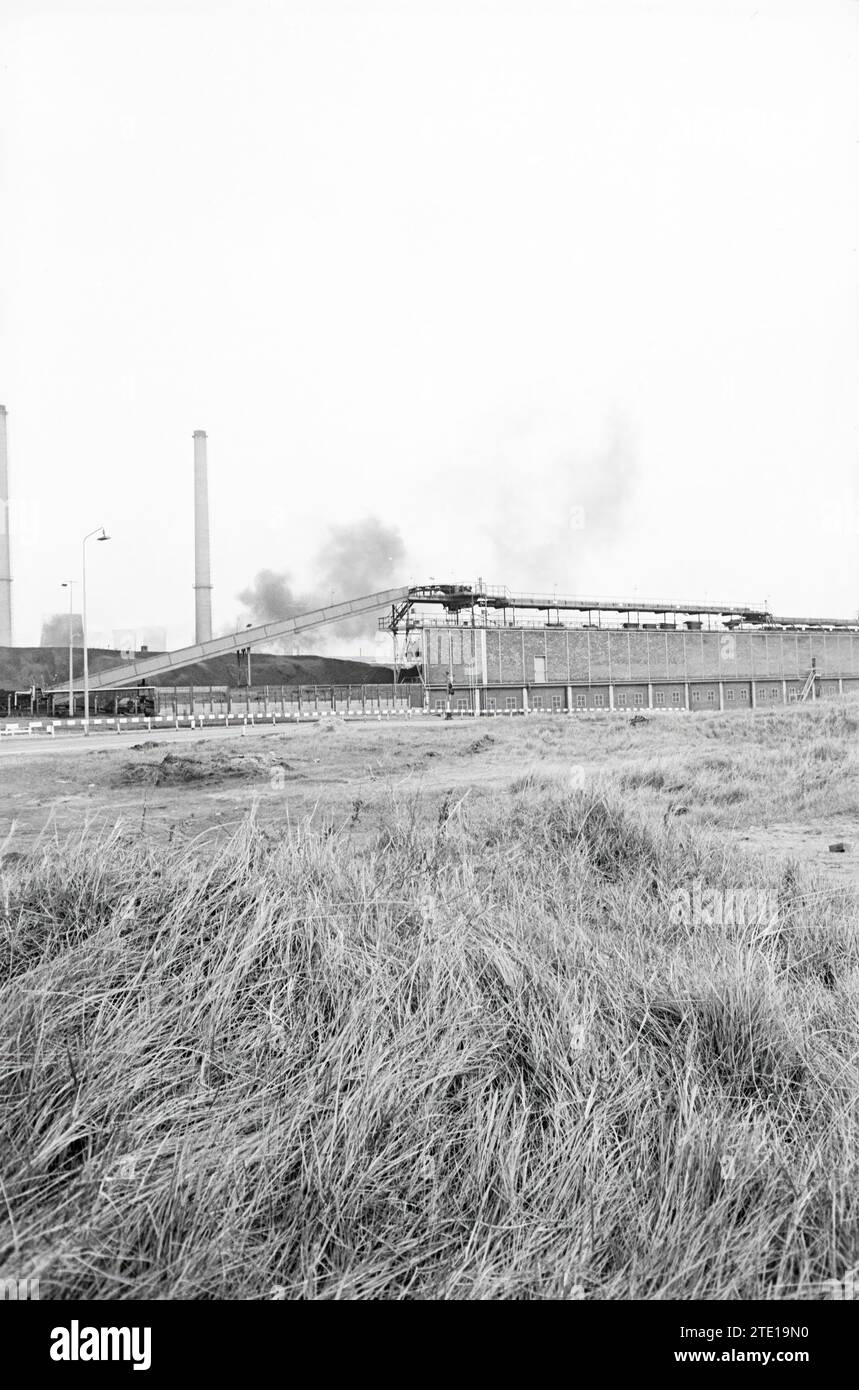 Air pollution Hoogovens and P.E.N., Hoogovens, 29-03-1965, Whizgle News ...