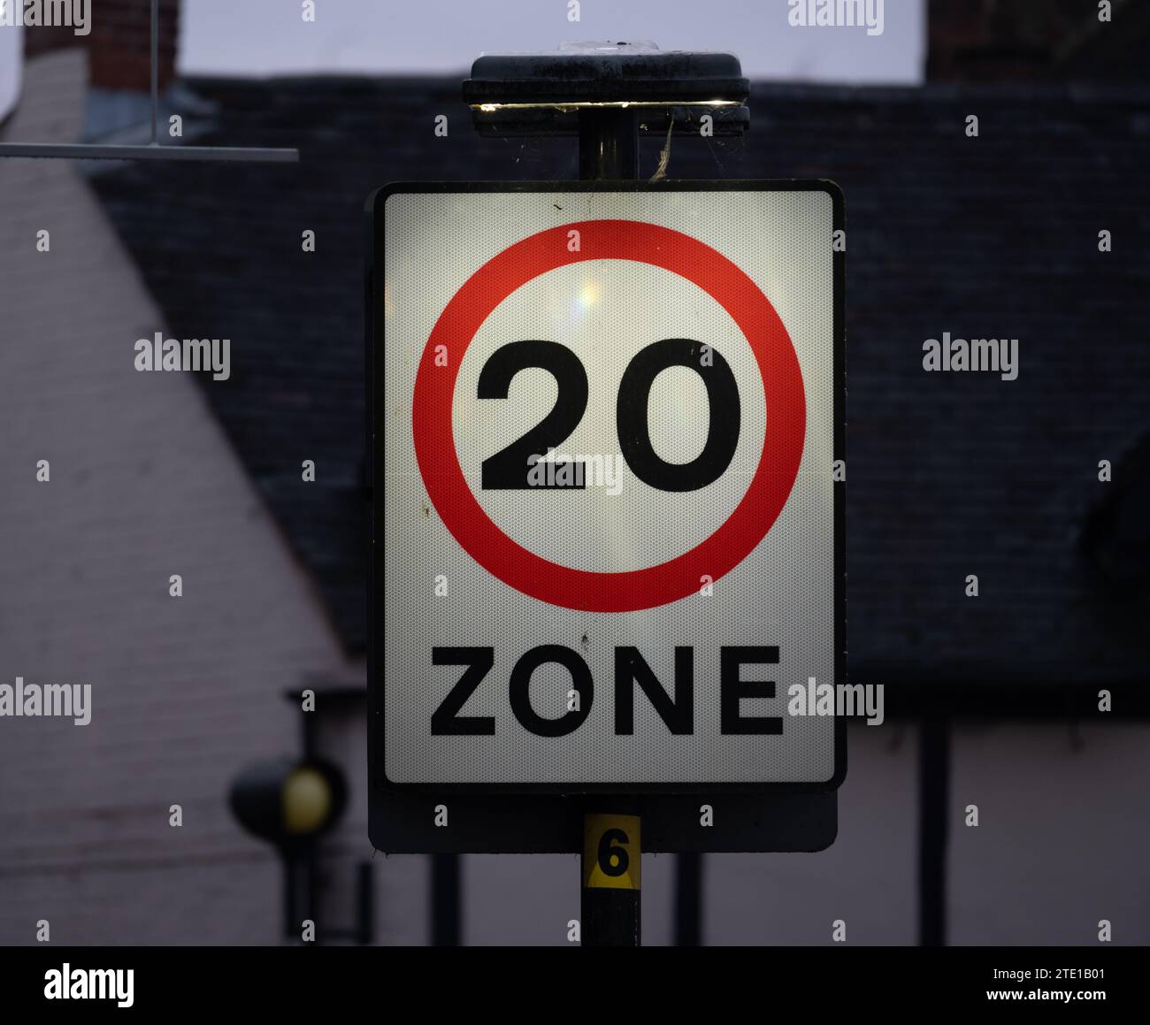 Mph speed limit sign hi-res stock photography and images - Alamy