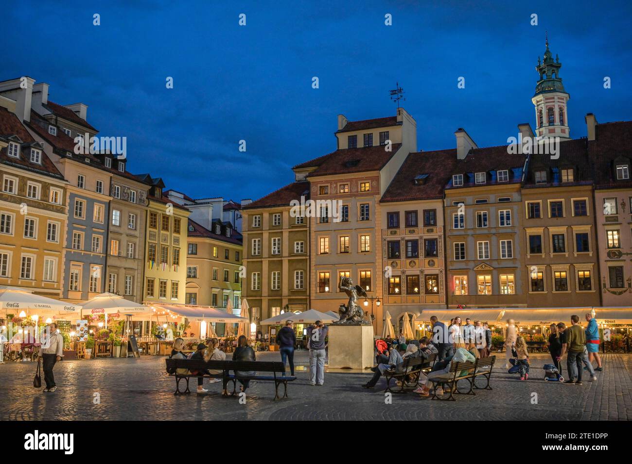 Touristen, Restaurants, Altbauten, Altstadtmarkt Rynek Starego Miasta ...