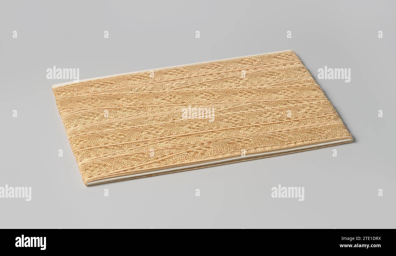 Intermediate installation of cream -white shiny machine side, on ...