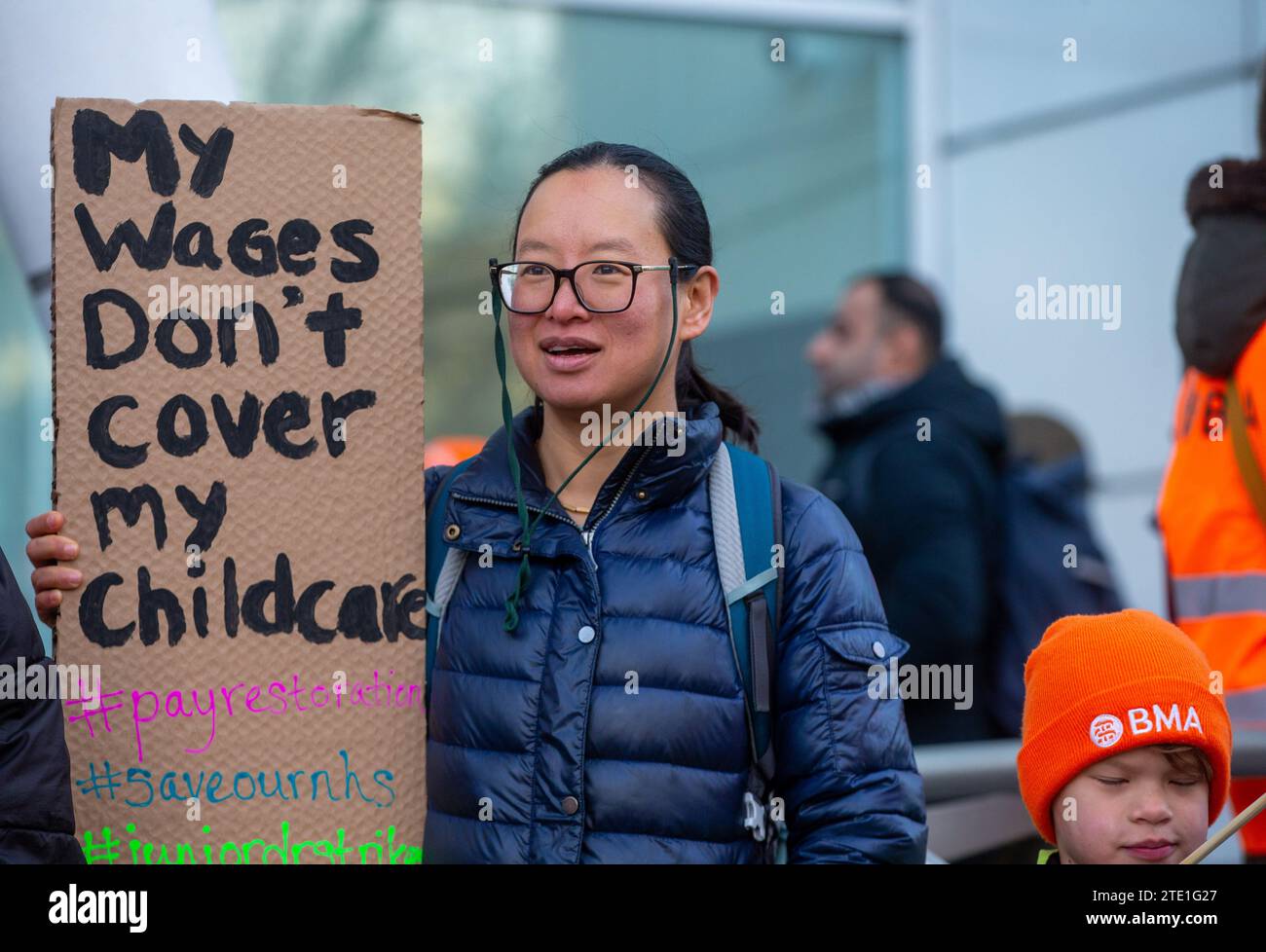 London, England, UK. 20th Dec, 2023. Doctors are seen at the picket ...