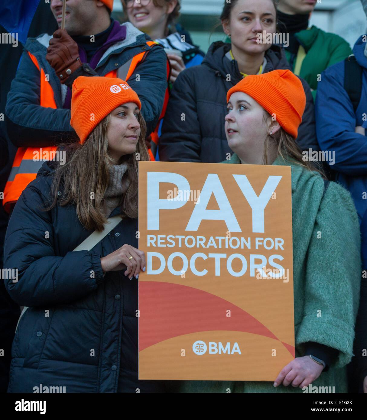 London, England, UK. 20th Dec, 2023. Doctors are seen at the picket ...