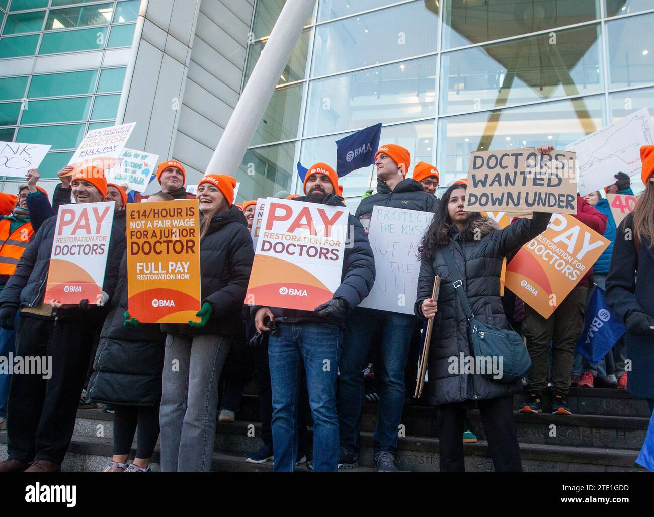 London, England, UK. 20th Dec, 2023. Doctors are seen at the picket ...