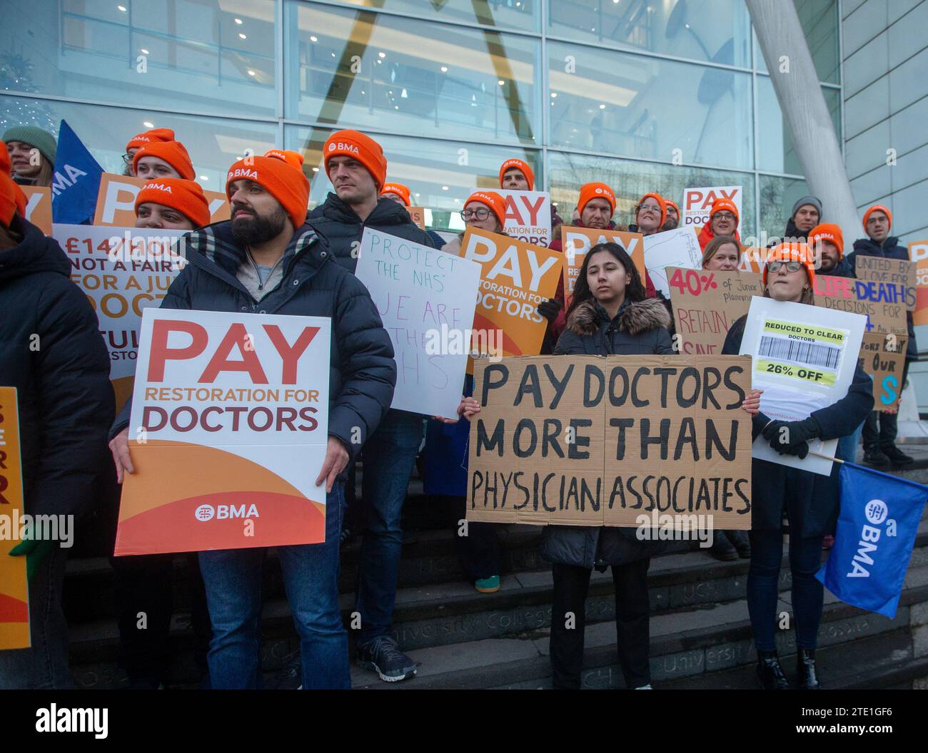 London, England, UK. 20th Dec, 2023. Doctors are seen at the picket ...