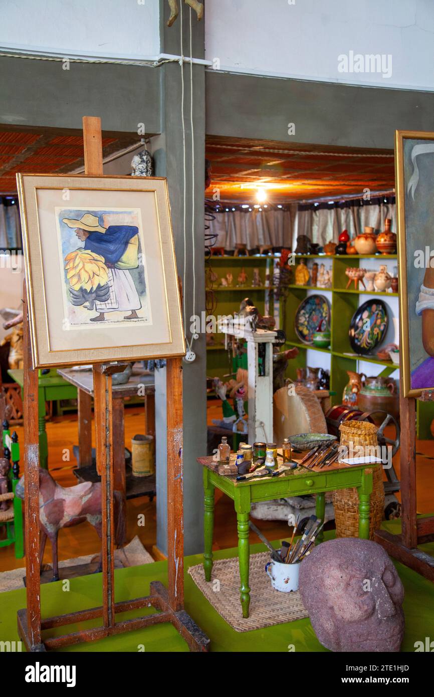 Venetian Glass Samples on display at Diego Rivera and Frida Kahlo ...