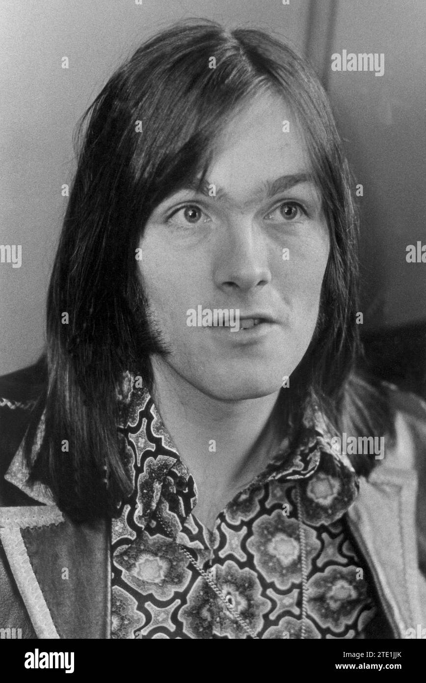 British singer hi-res stock photography and images - Alamy