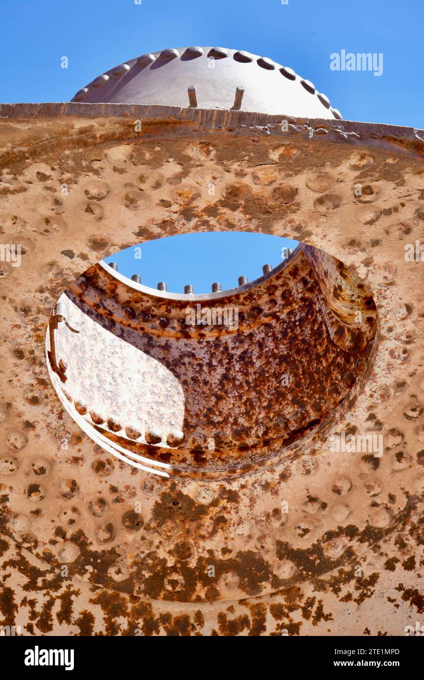 Abandoned rusty steam locomotive hi-res stock photography and images ...