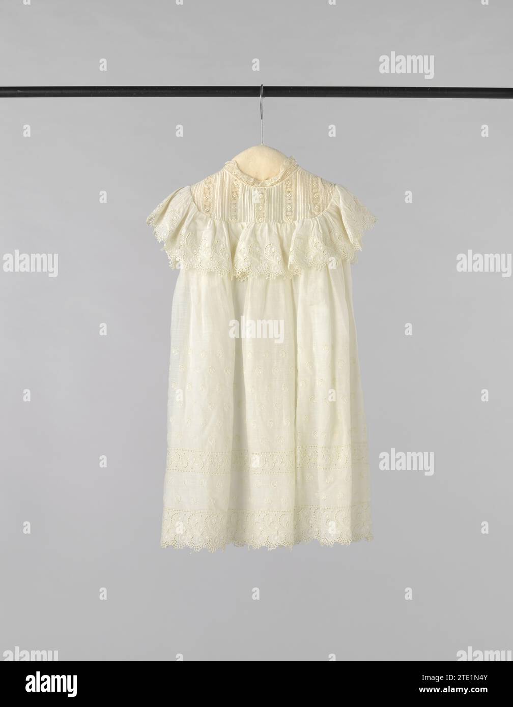 Band fabric girl dress with mechanical ajour embroidery, anonymous, c ...