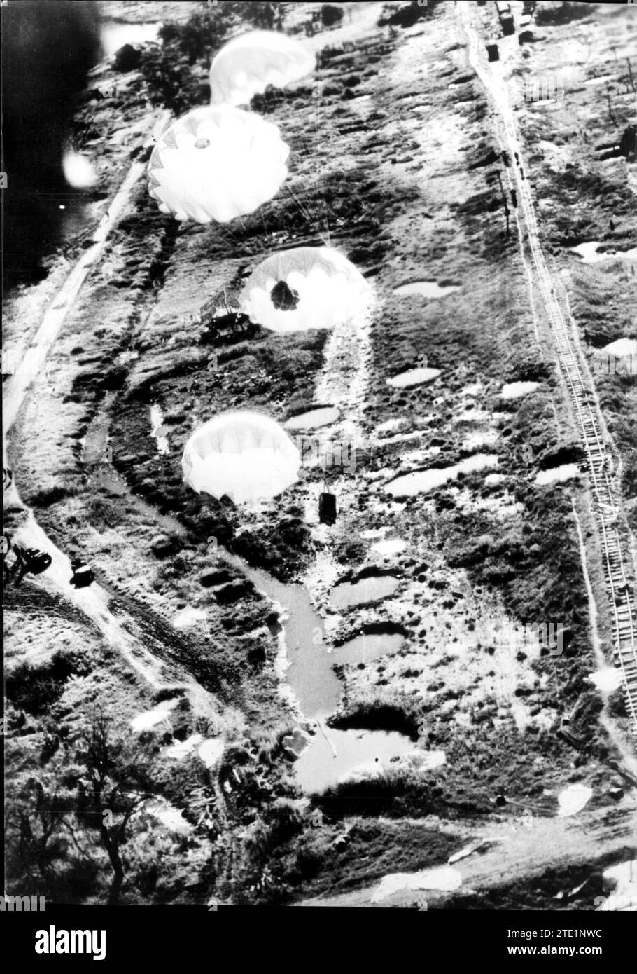 12/31/1940. The Aircraft of the 10th North American Air Force Drop ...