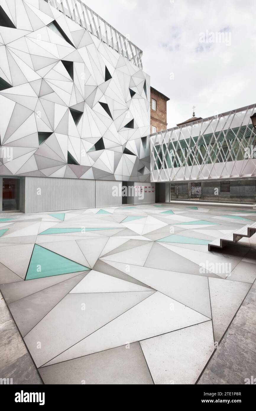 Center drawing hi-res stock photography and images - Alamy