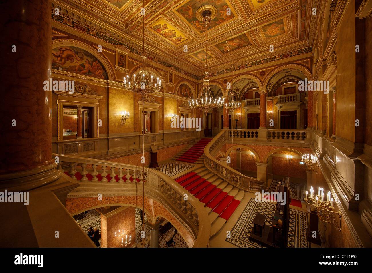 Interior of magyar allami operahaz hi-res stock photography and images ...