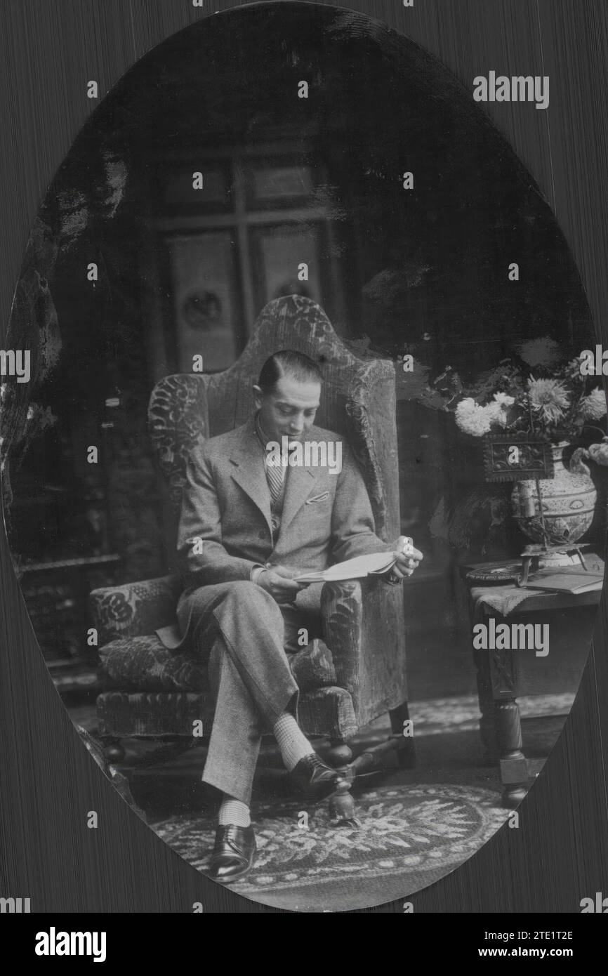 Serafín y joaquín álvarez quintero hi-res stock photography and images ...