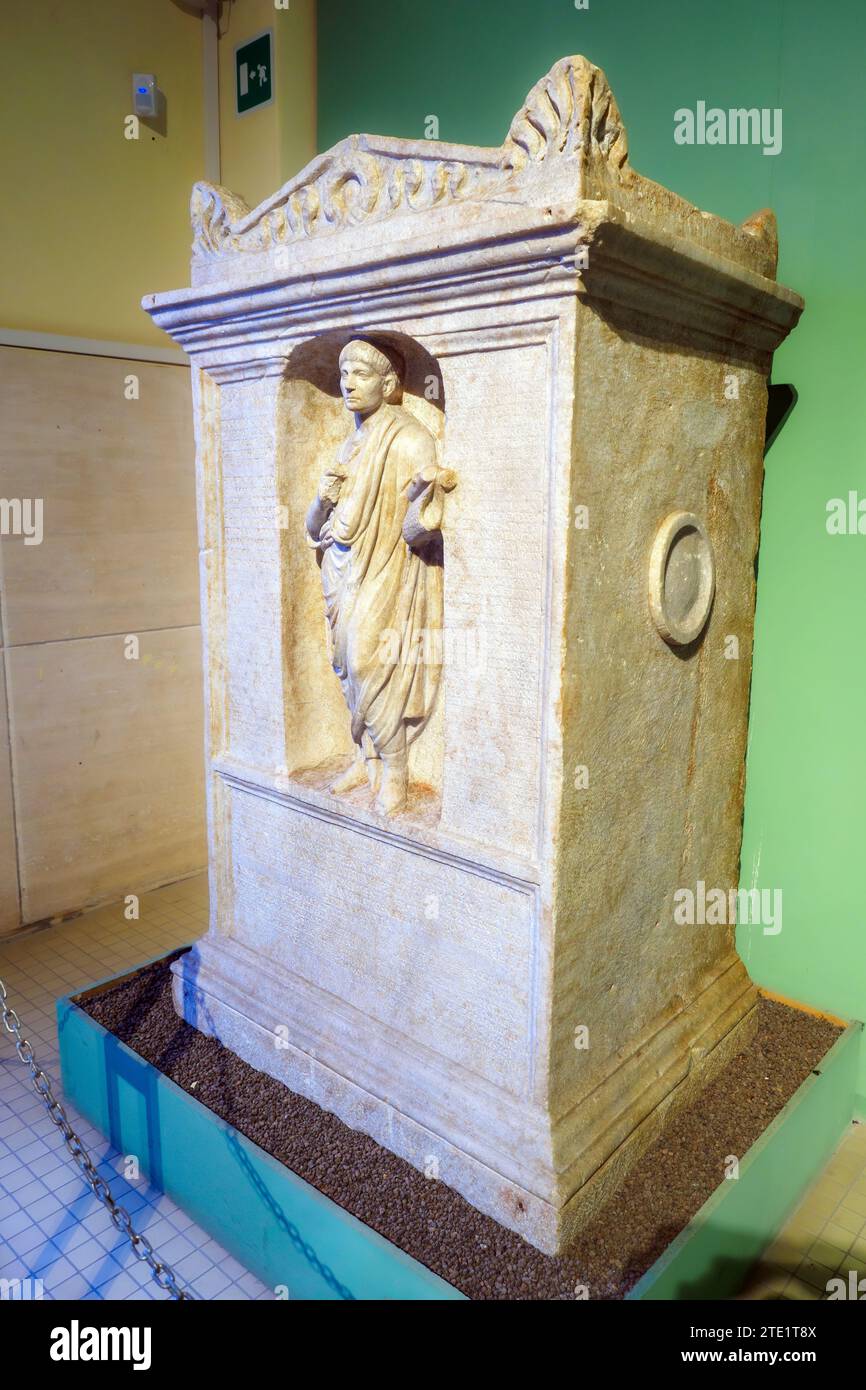 Ancient greek tombstone hi-res stock photography and images - Alamy