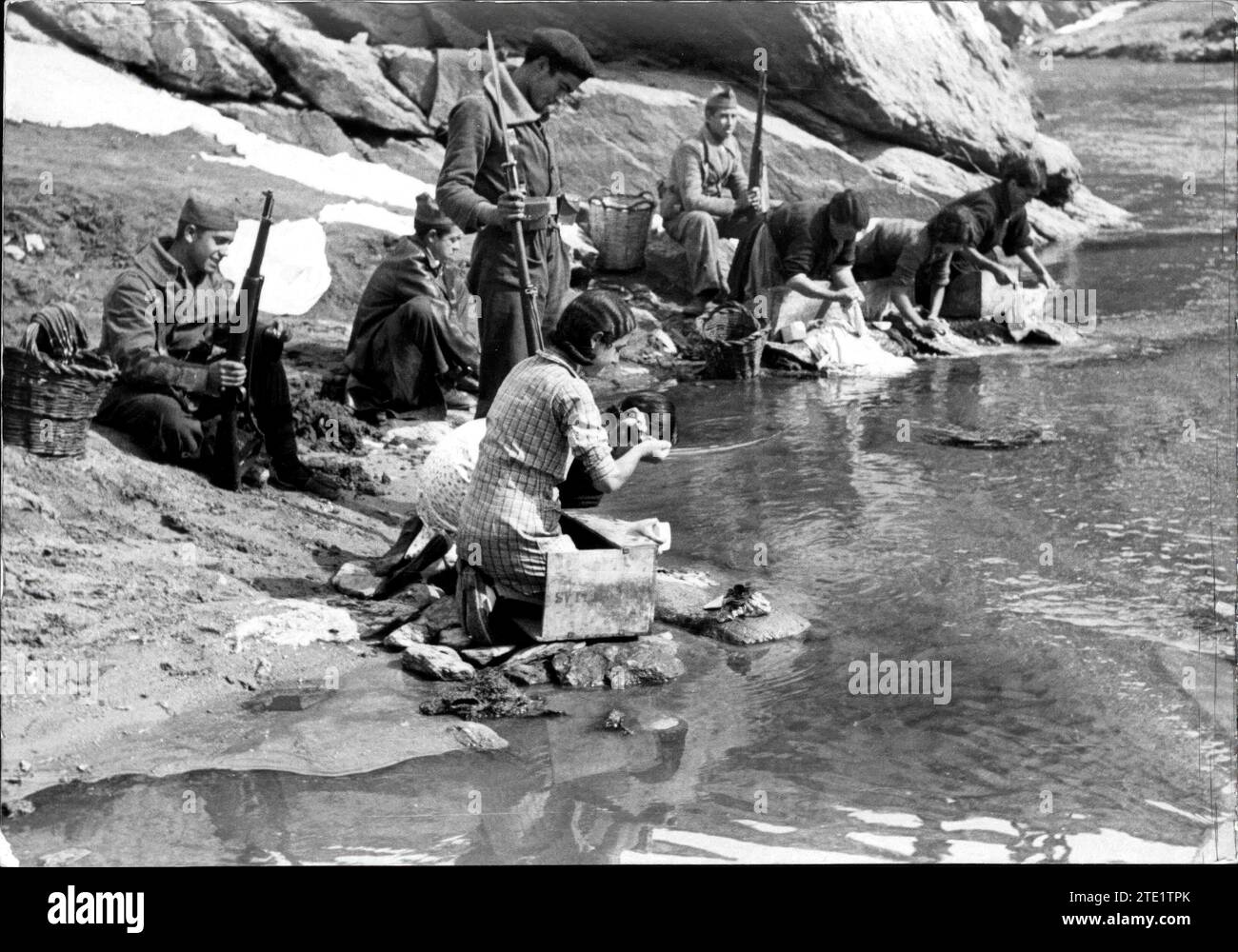 Wash clothes on rock hi-res stock photography and images - Alamy