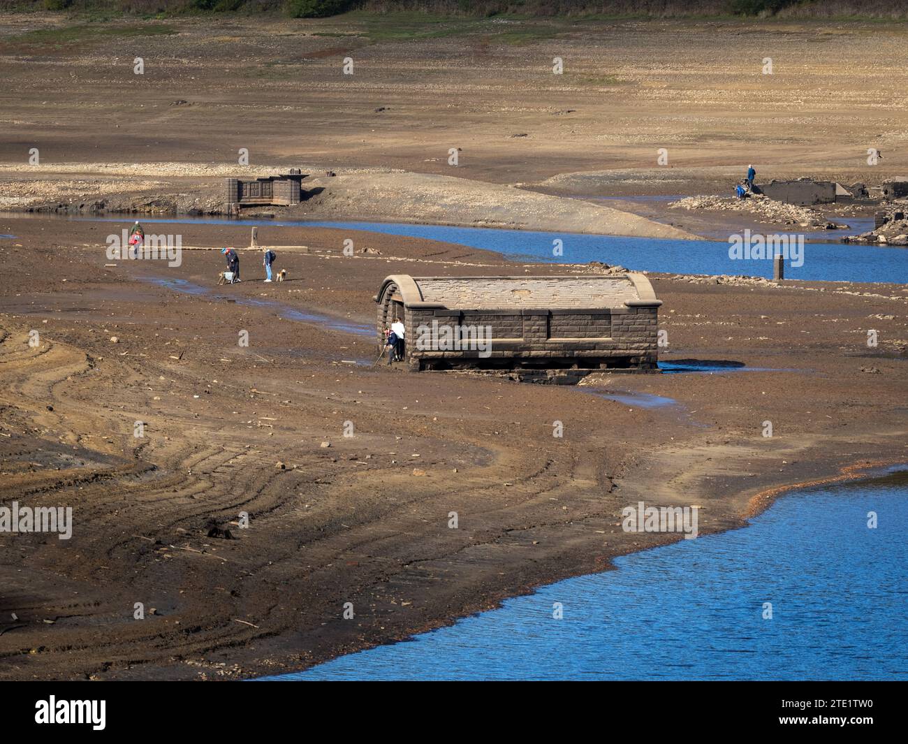 Drought, Ladybower reservoir Stock Photo - Alamy