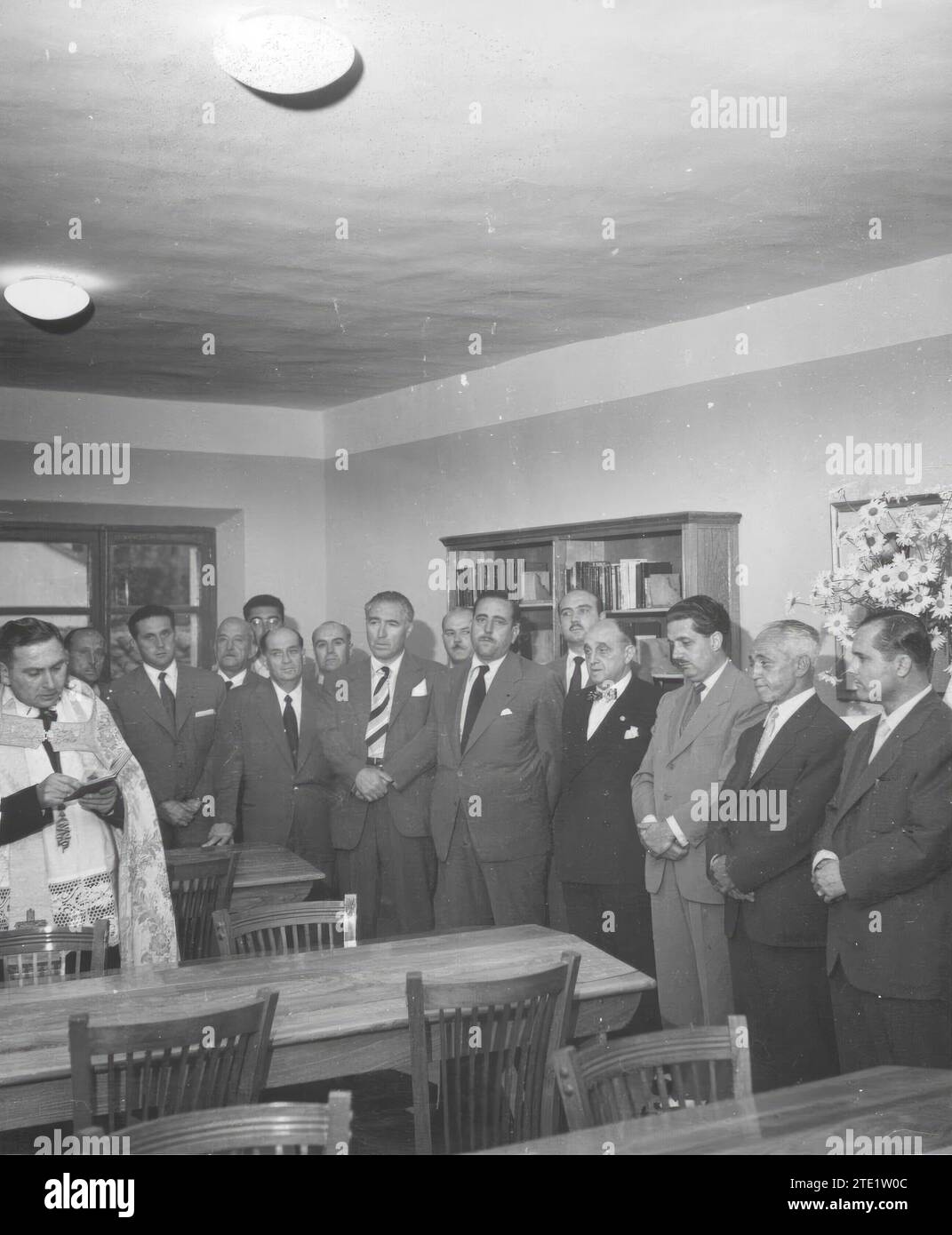 07/28/1955. Inauguration of the new Miraflores de la Sierra library ...
