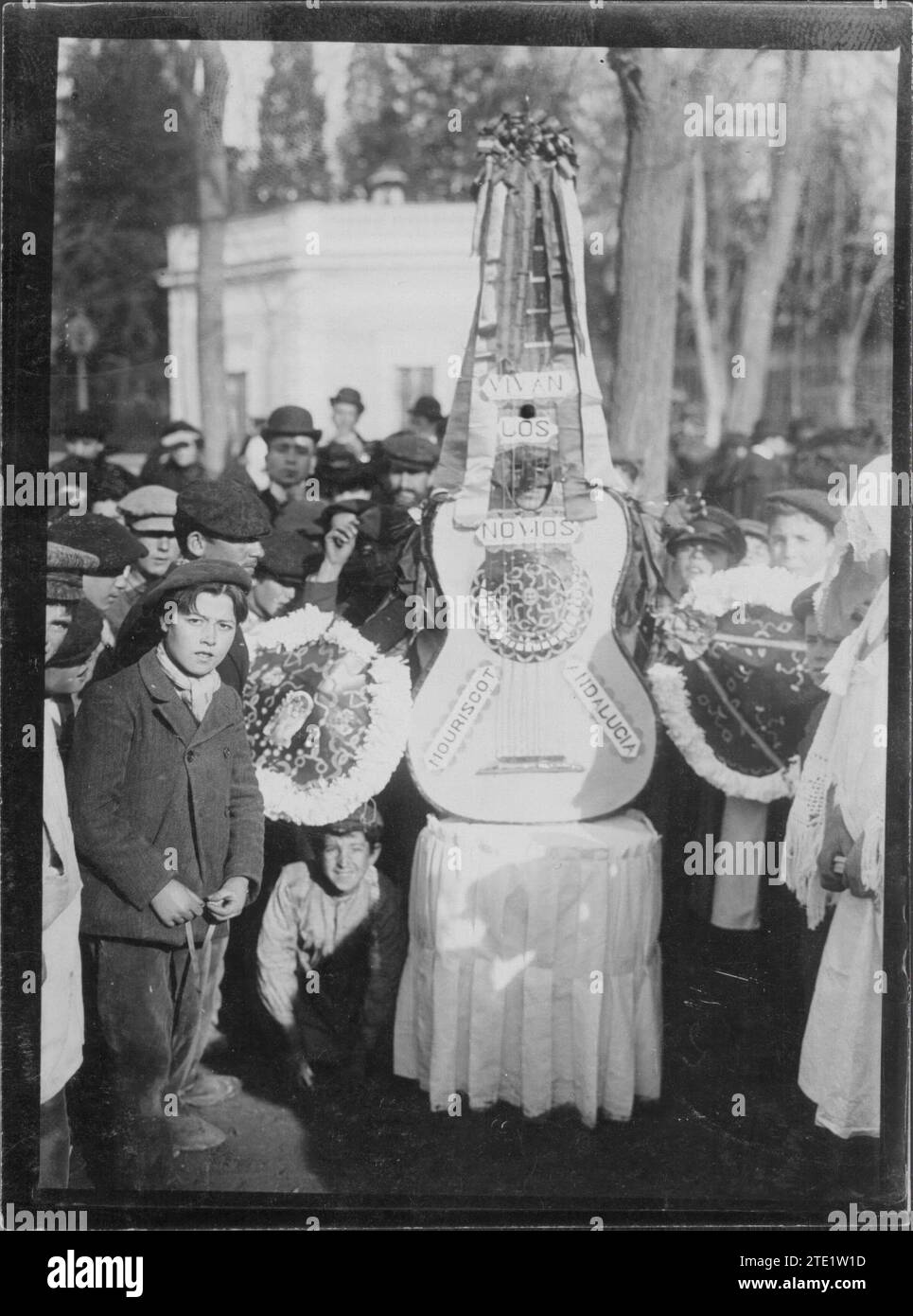 Madrid, February 1906. "Long live the bride and groom!", the most ...
