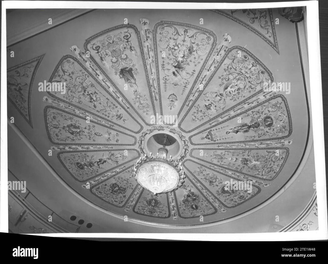 12/16/1979. Ceiling of the stalls of the performance hall of the Royal ...