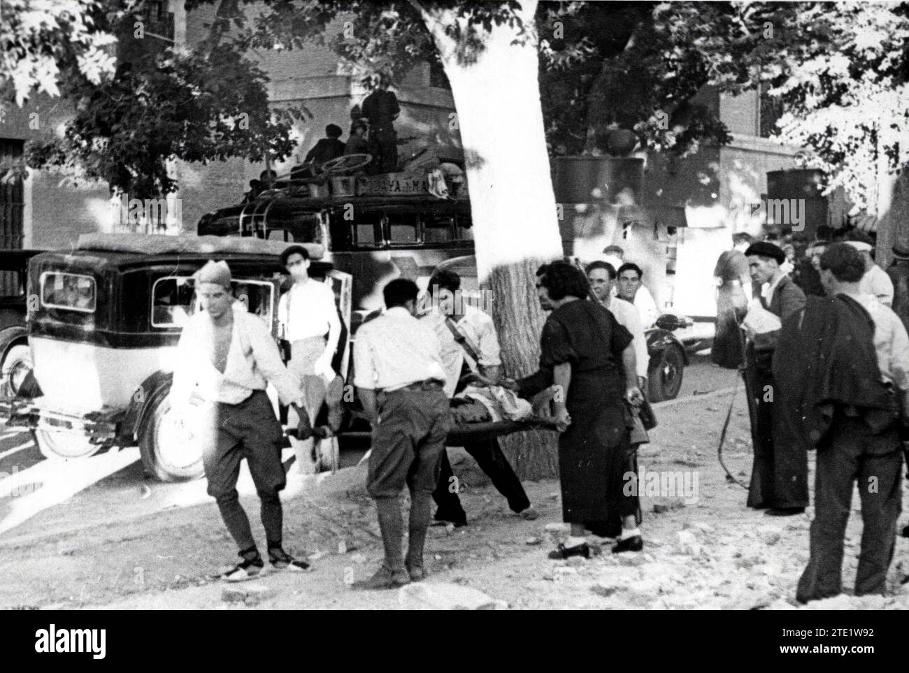 03/31/1937. The soldiers of the Guadalajara barracks carrying out a ...