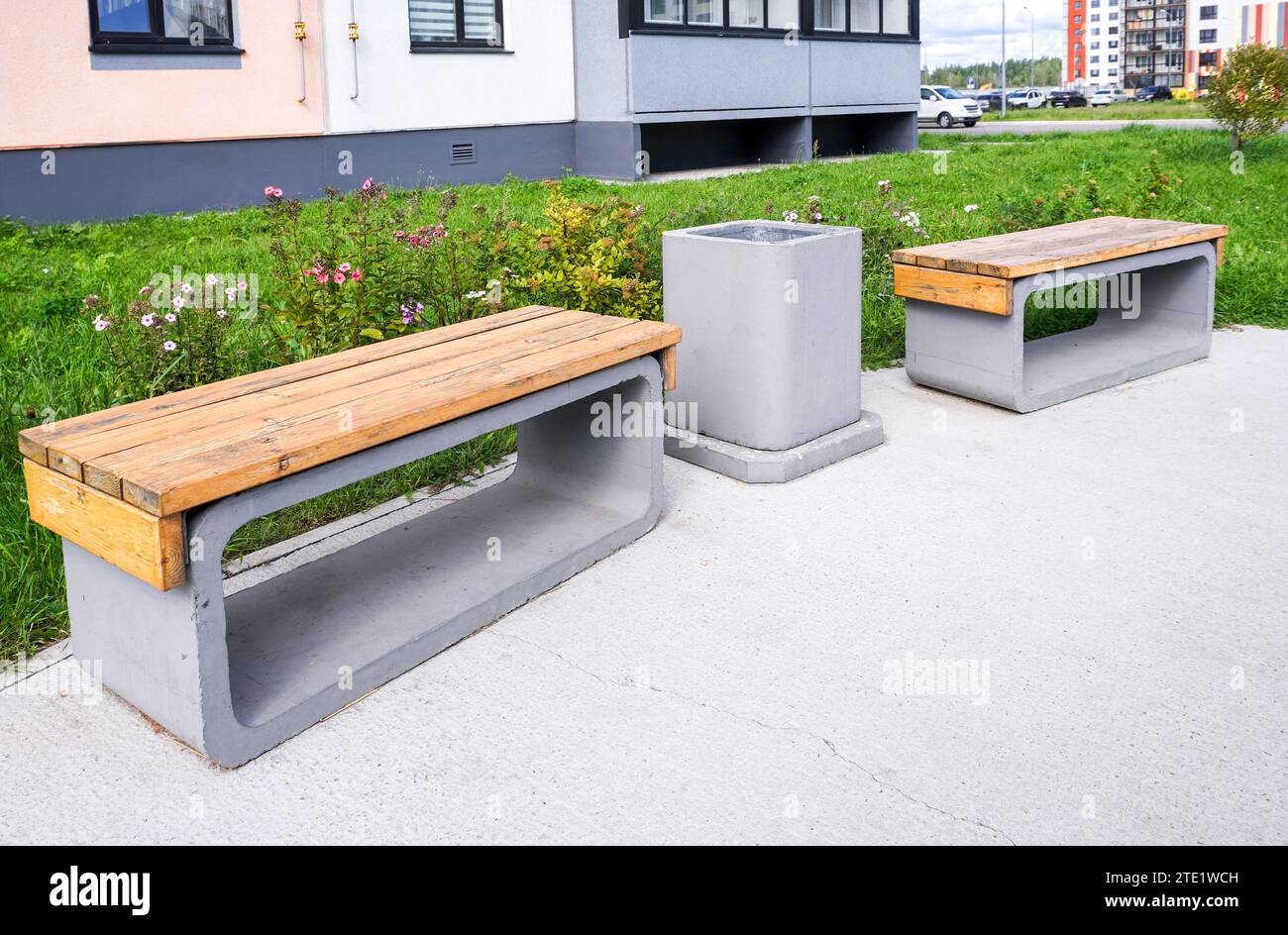 Urban rest wooden planks hi-res stock photography and images - Alamy