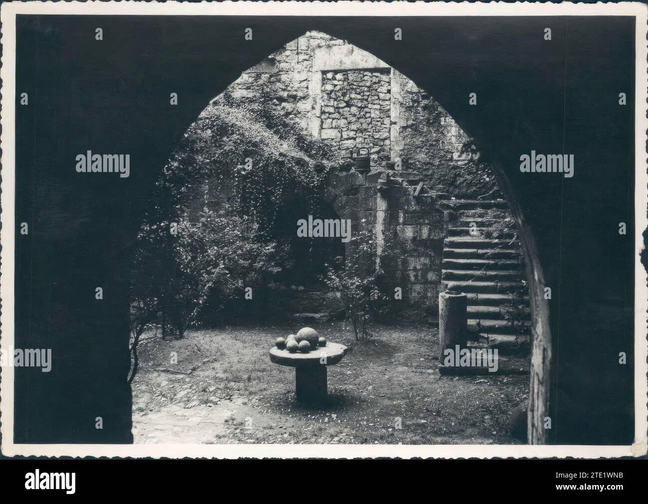 12/31/1919. Hondarribia. Courtyard of the castle of Charles V. Credit ...