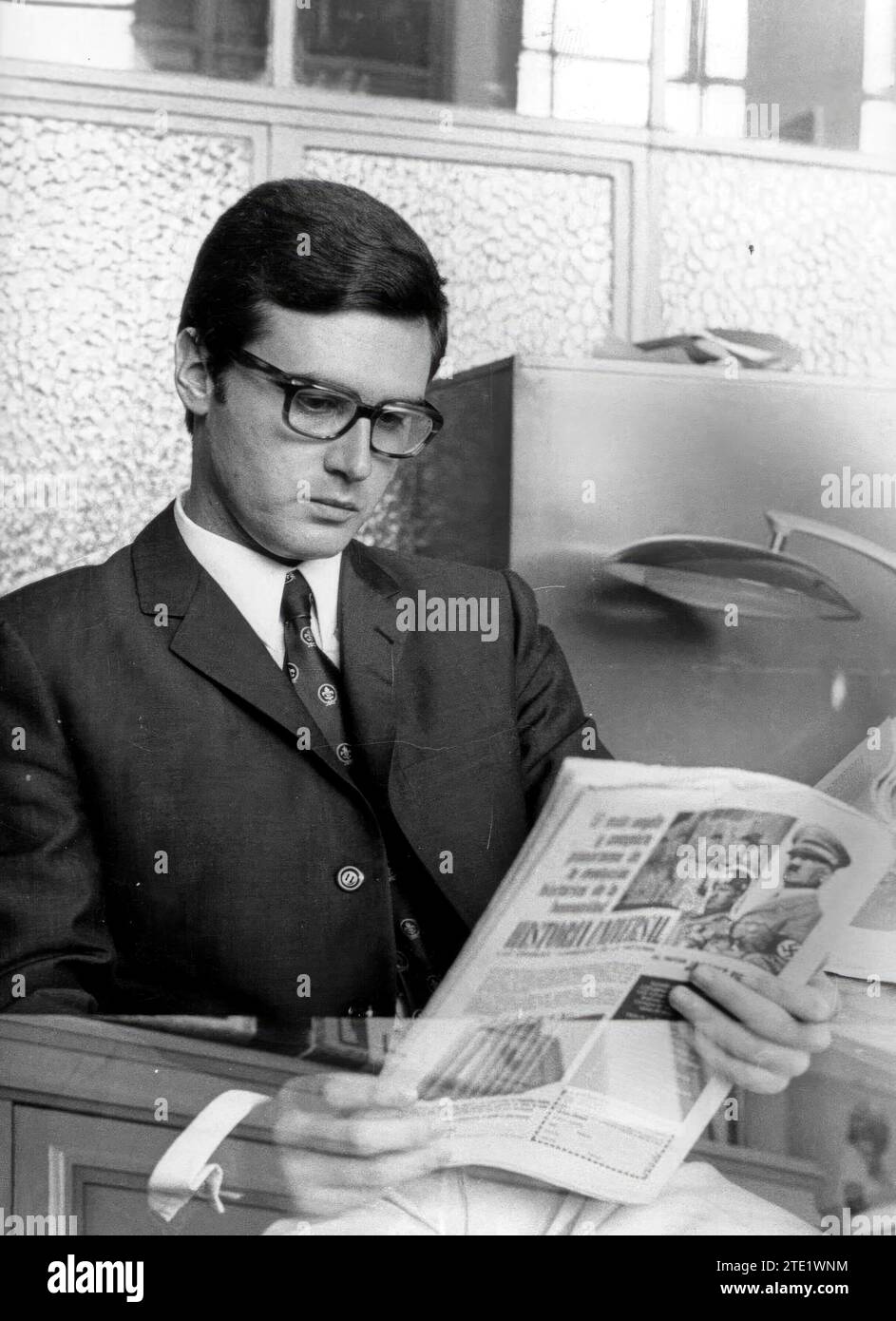 1970 newspaper hi-res stock photography and images - Alamy