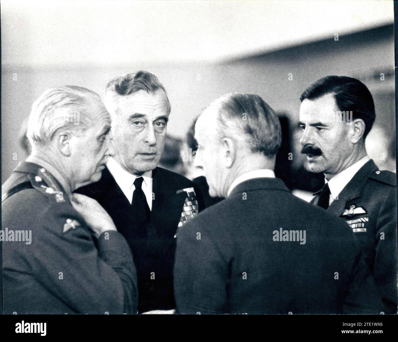 Military hierarchies hi-res stock photography and images - Alamy