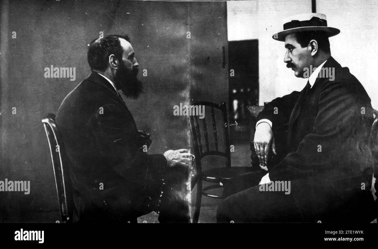 Madrid, September 1916. Nilo Saiz de Miguel speaks in prison with the ...
