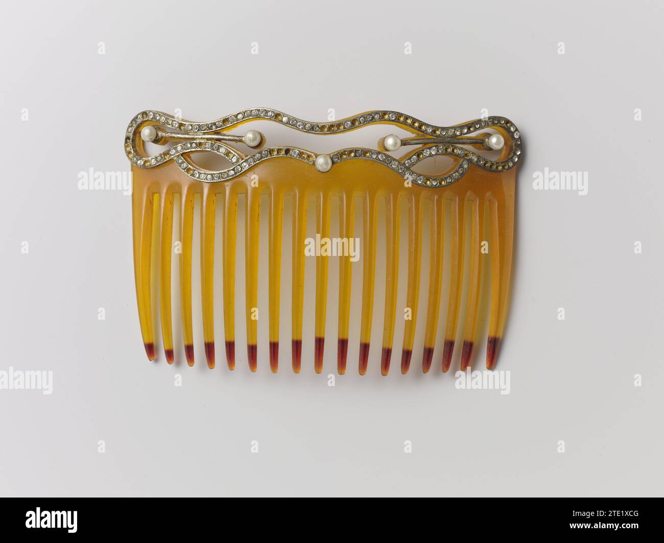 Plastic hair comb, with back on which pearls and stras, c. 1875 - c ...