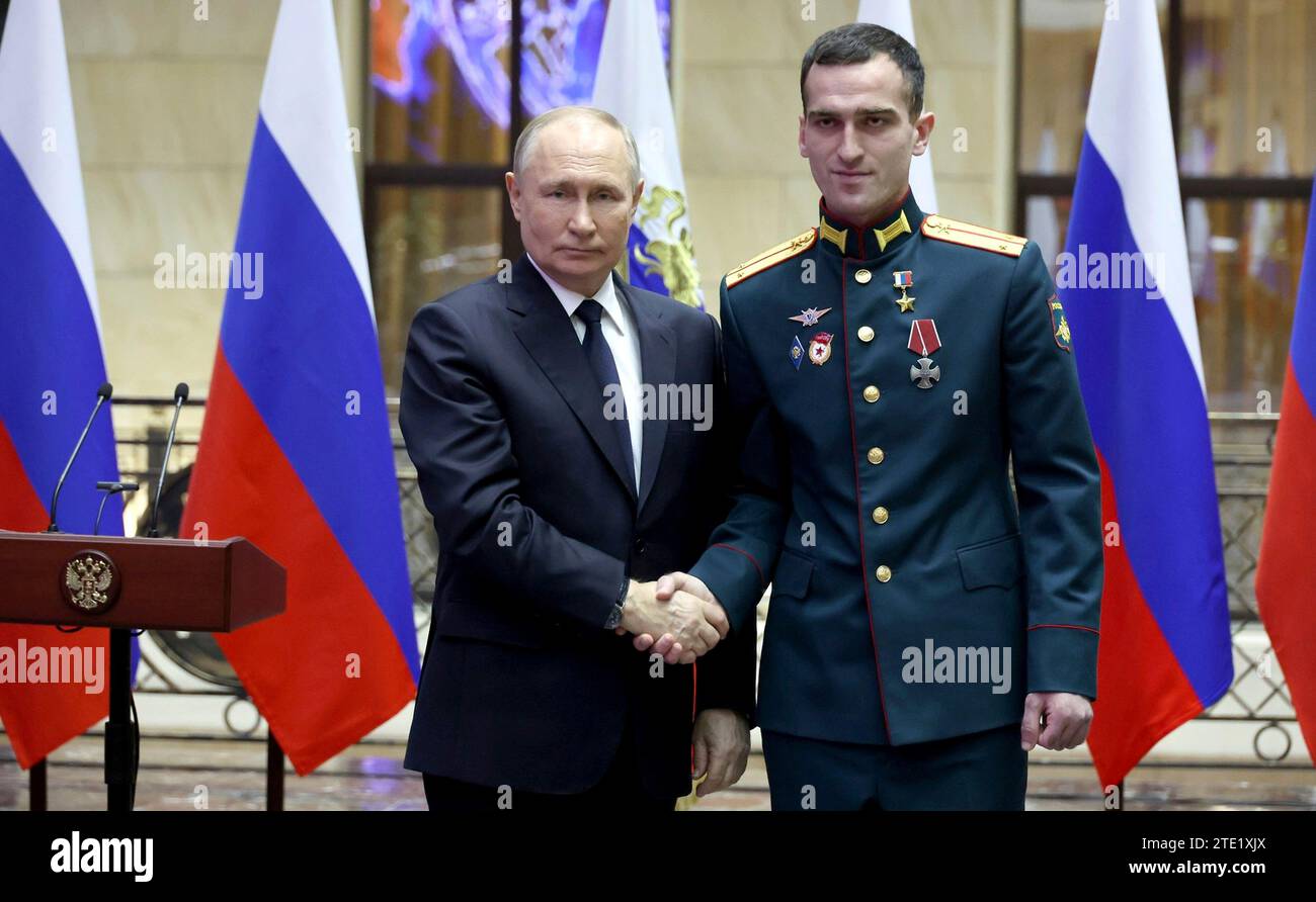 Gold star medal hi-res stock photography and images - Alamy