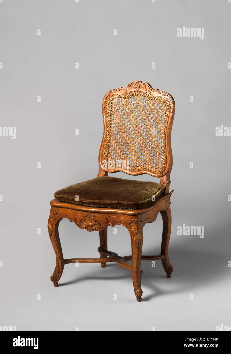 X shaped chair hi-res stock photography and images - Alamy