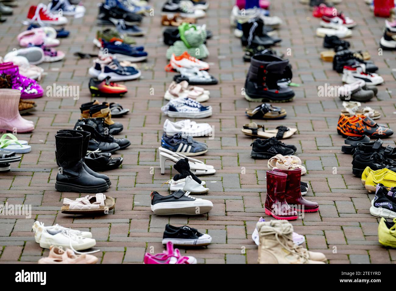 ROTTERDAM - Eight thousand pairs of shoes are displayed on De ...