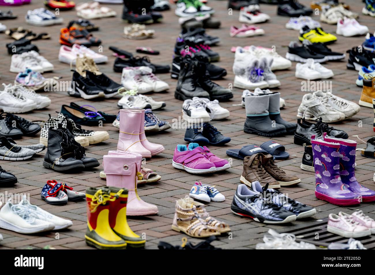 ROTTERDAM - Eight thousand pairs of shoes are displayed on De ...