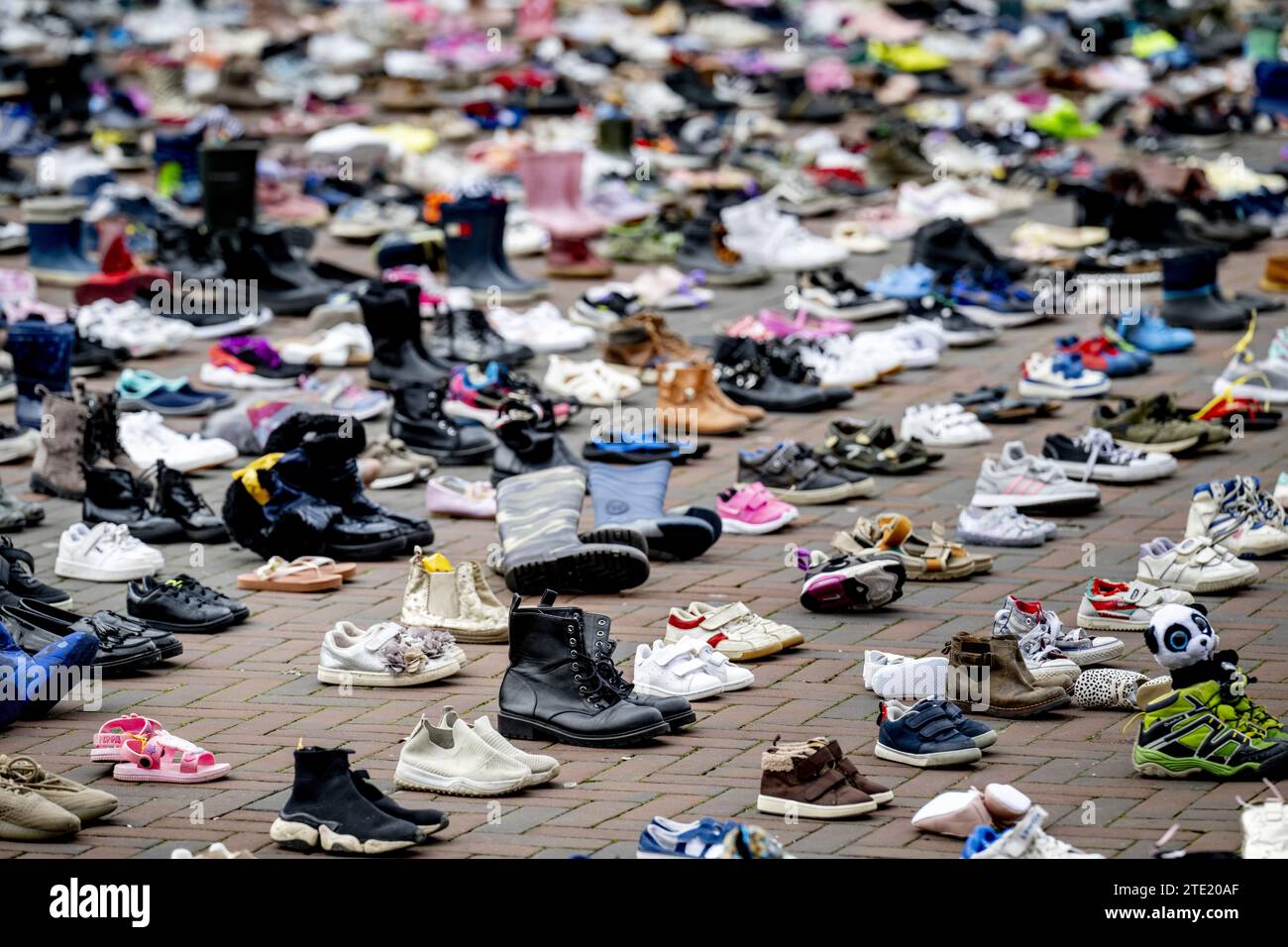 ROTTERDAM - Eight thousand pairs of shoes are displayed on De ...
