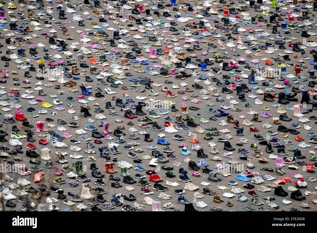 ROTTERDAM - Eight thousand pairs of shoes are displayed on De ...