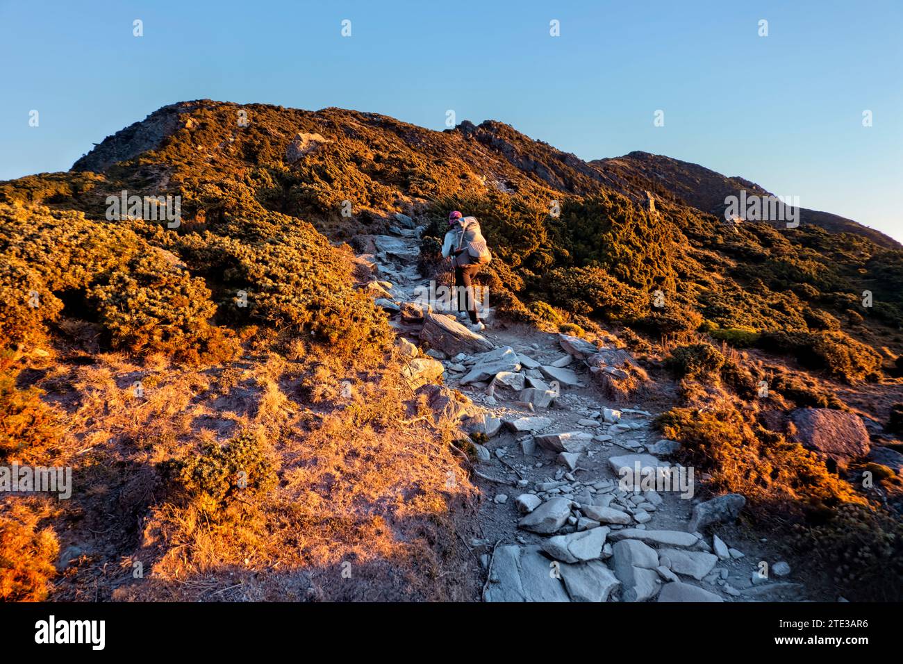Trekking the Jiaming Lake Trail at sunrise, Taitung, Taiwan Stock Photo ...