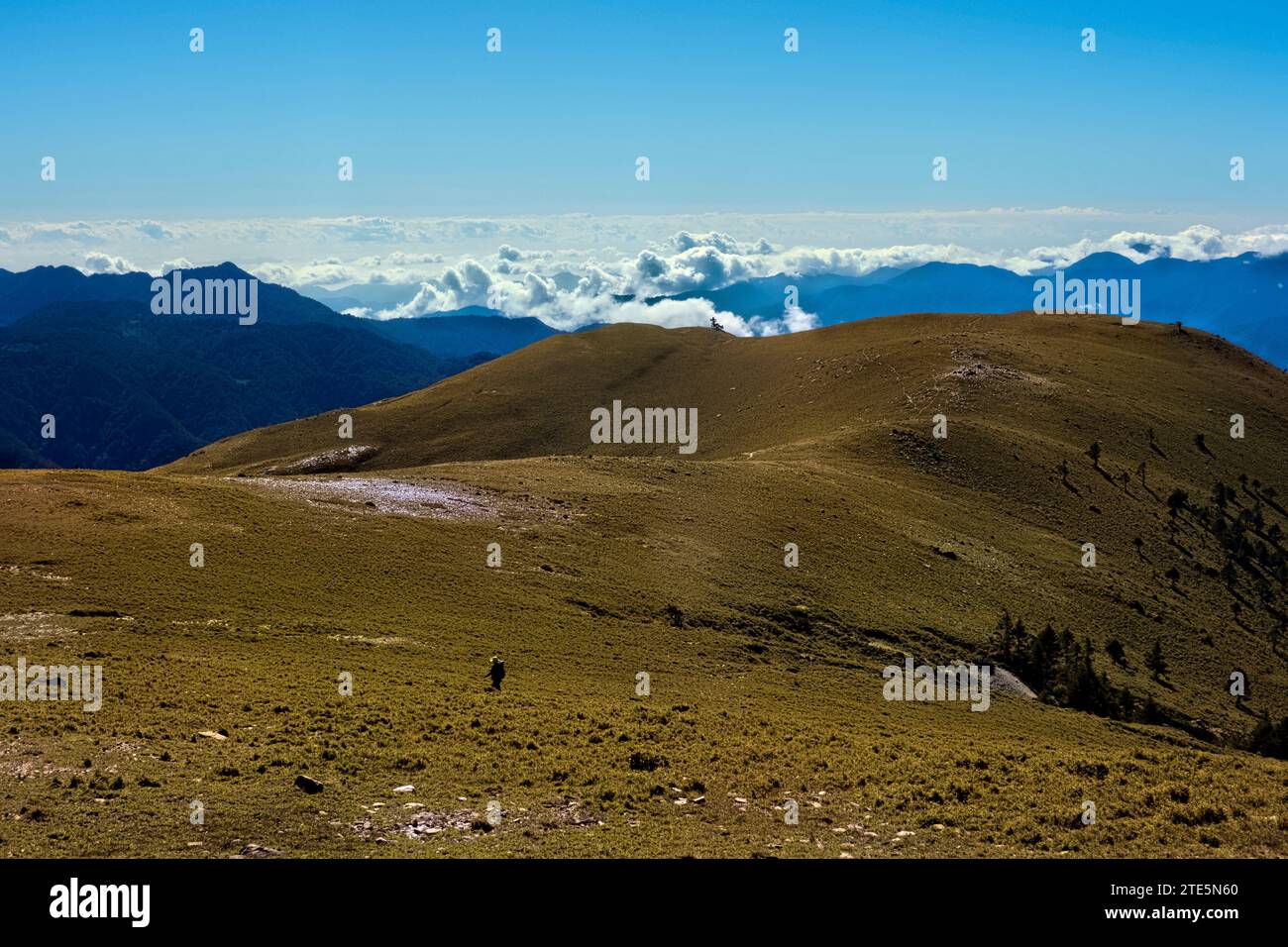 Trekking the Jiaming Lake Trail, Taitung, Taiwan Stock Photo - Alamy