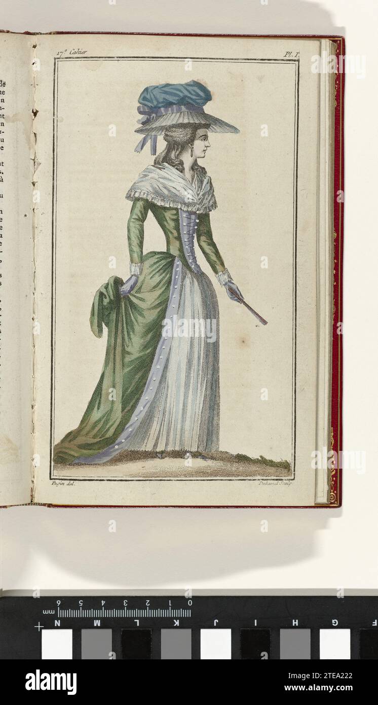 Bulging robe hi-res stock photography and images - Alamy