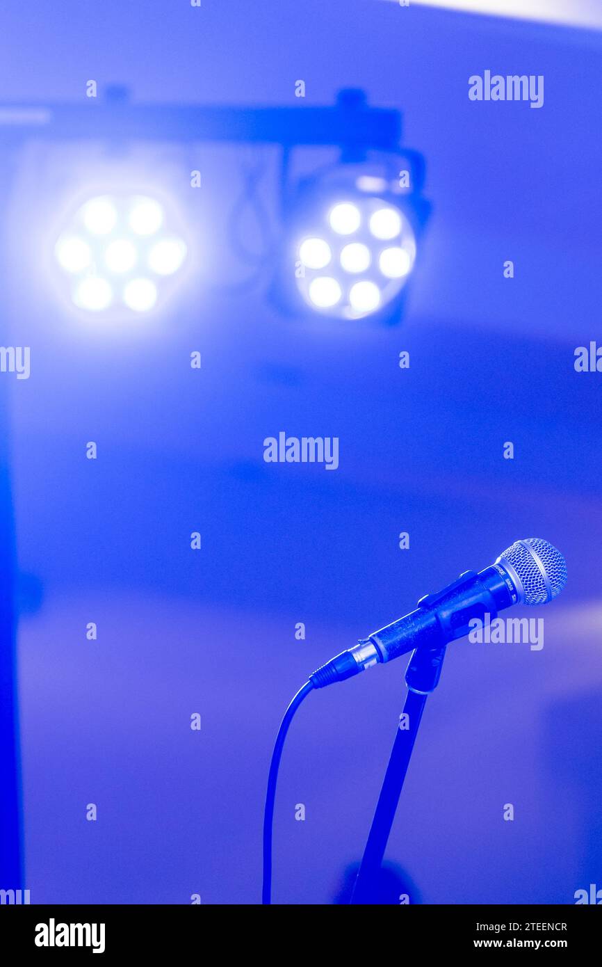 Stage lights podium hi-res stock photography and images - Alamy
