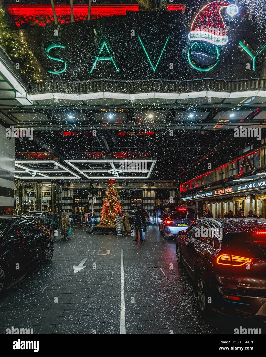 The front hall and facade of the Savoy Hotel in London Stock Photo - Alamy