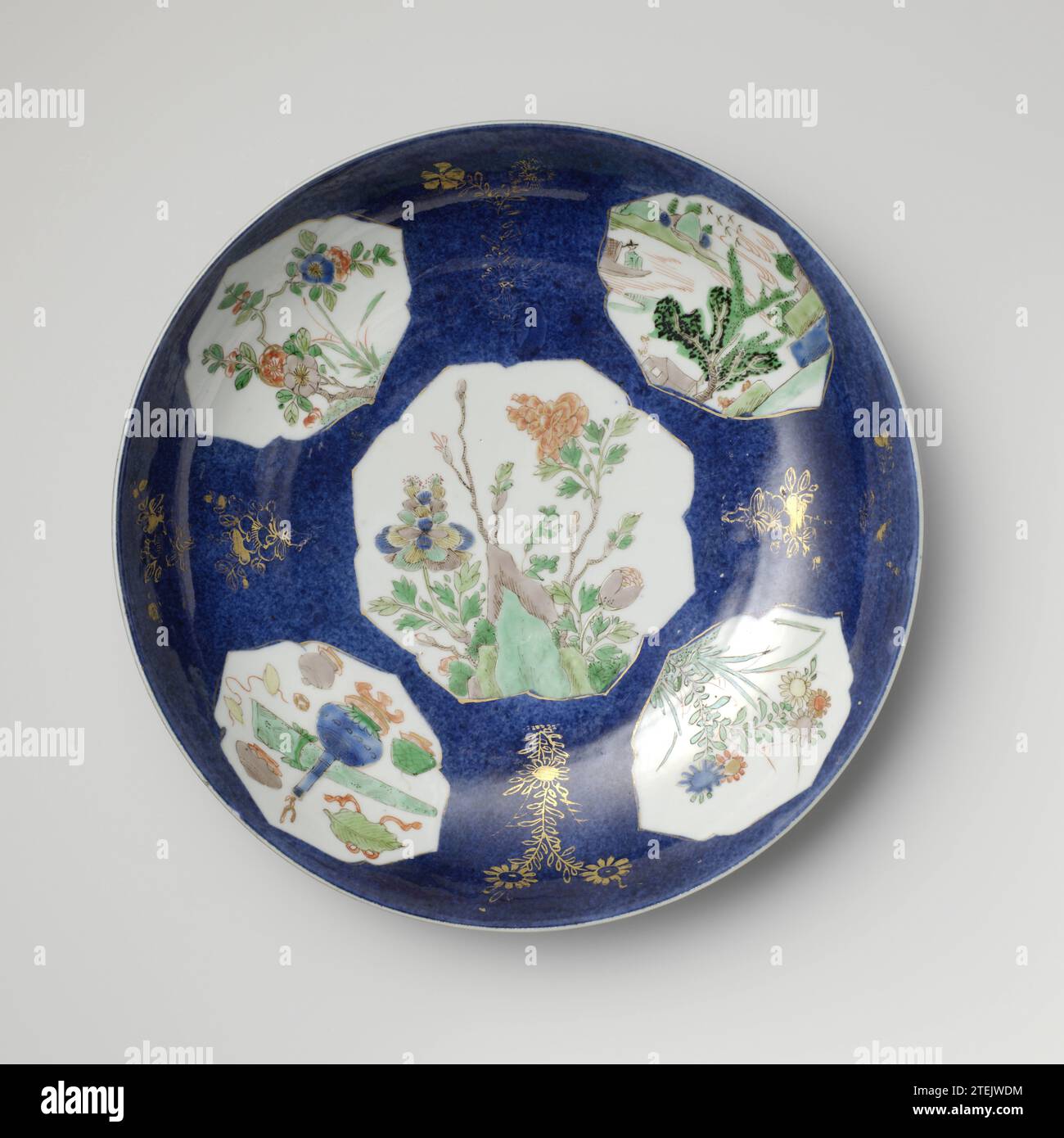 Circle worn into rock hi-res stock photography and images - Alamy
