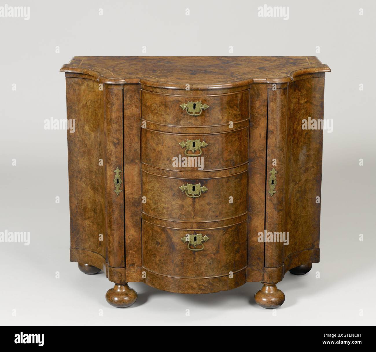 Commode on four Bolpoten, with four drawers, Anonymous, 1700 - 1725 ...