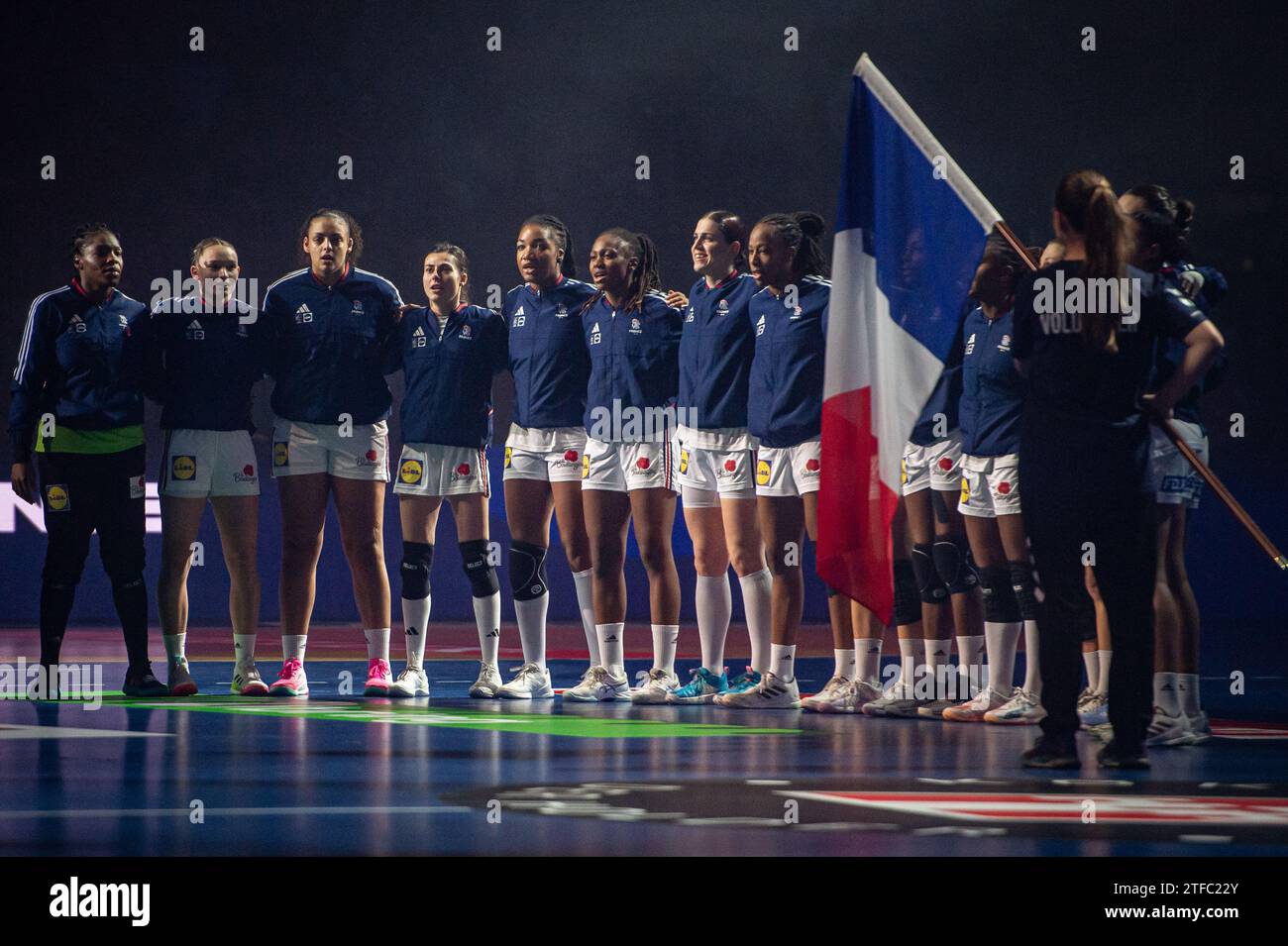 Herning, Denmark. 17th, December 2023. The players of France stand ...